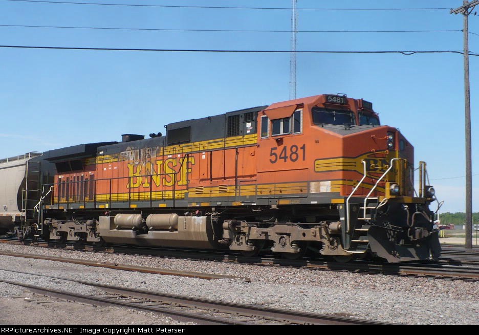 BNSF 5481